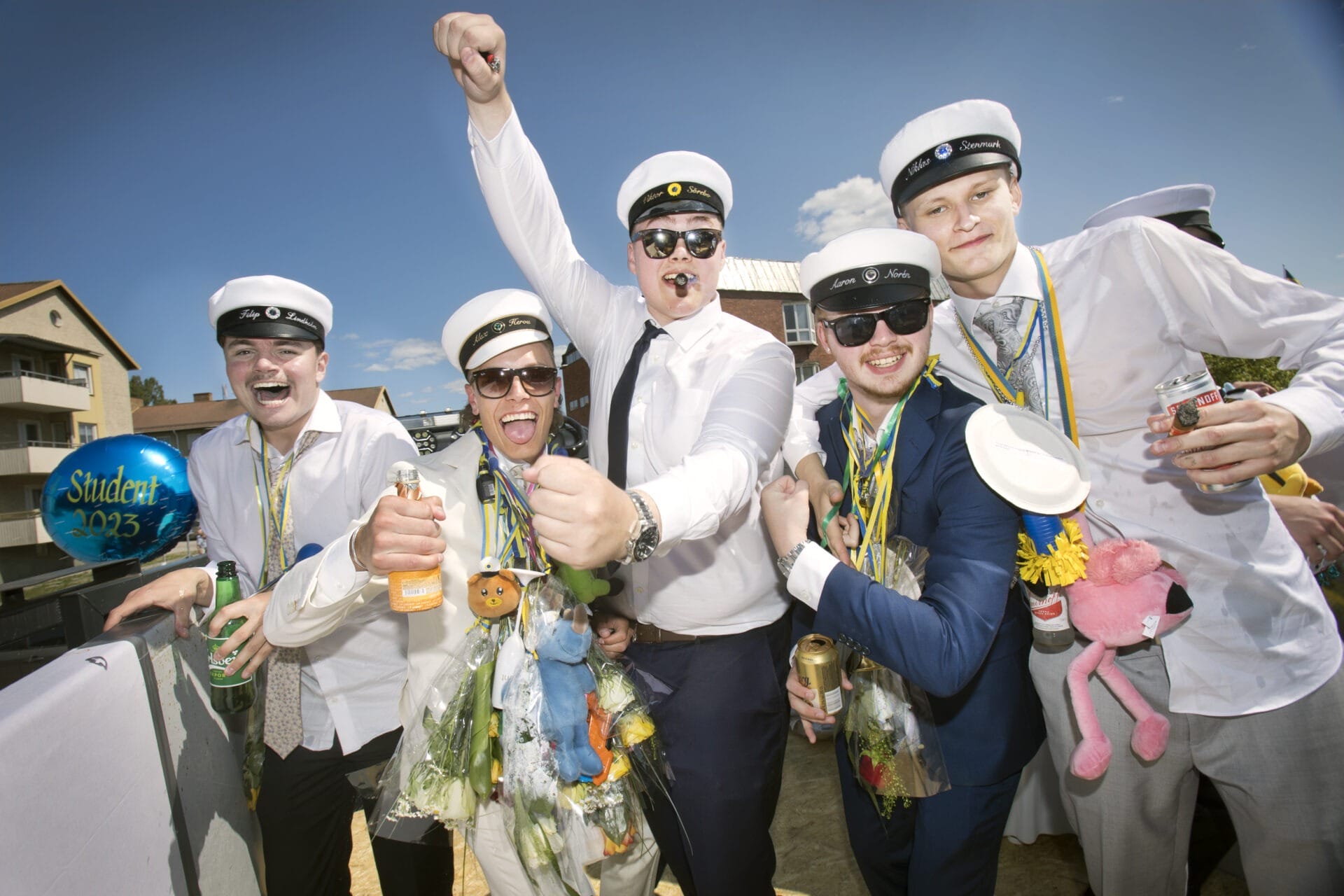 Glada studenter tog farväl av skollivet | Lokalt i Dalarna